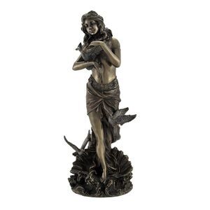 Veronese Design | Art | Bronzed Aphrodite With Doves On Scallop Shell ...